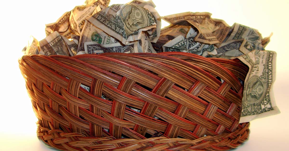 Almsgiving During Lent | DOLR.org